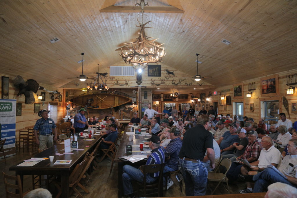 Benefits of Selling at a Land Auction - National Land Realty News