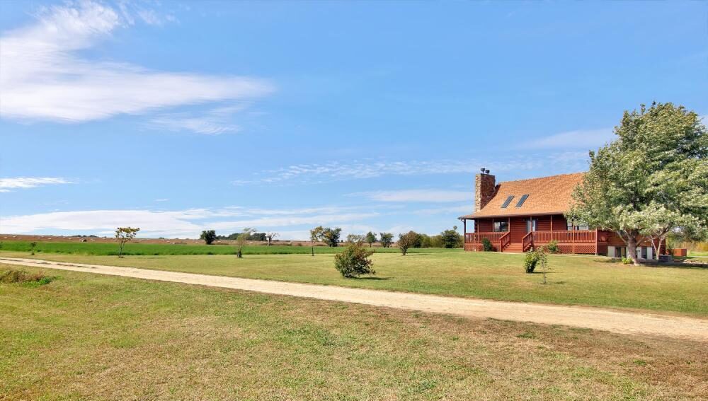 10 Rural Recreational Properties to Live Out on the Land - National ...